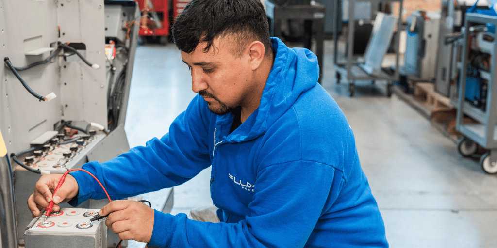 Cutting-Edge Lithium-Ion Battery Technology & Solutions | Flux Power